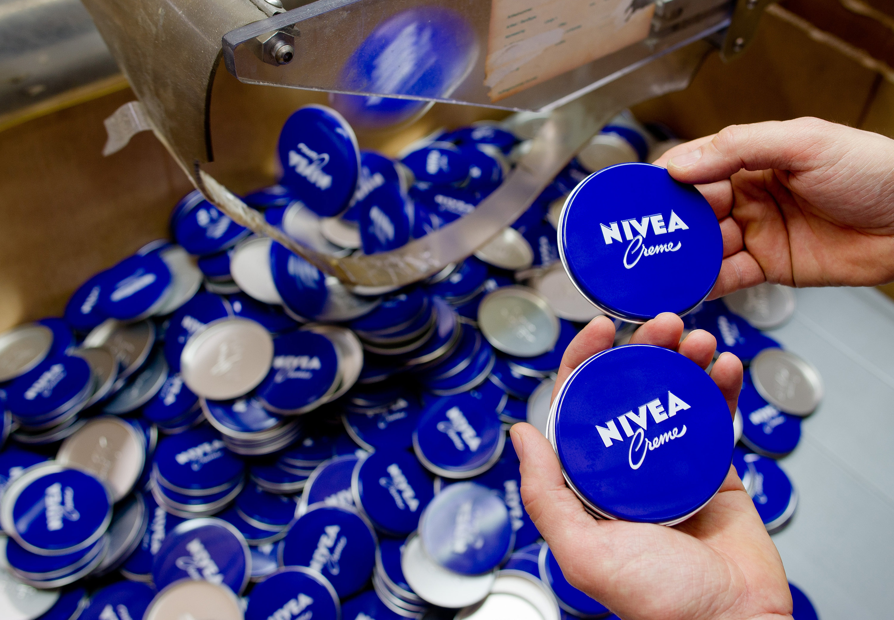 Beiersdorf treibt mit Nivea und Edel-Cremes Umsatz nach oben – mnews ...