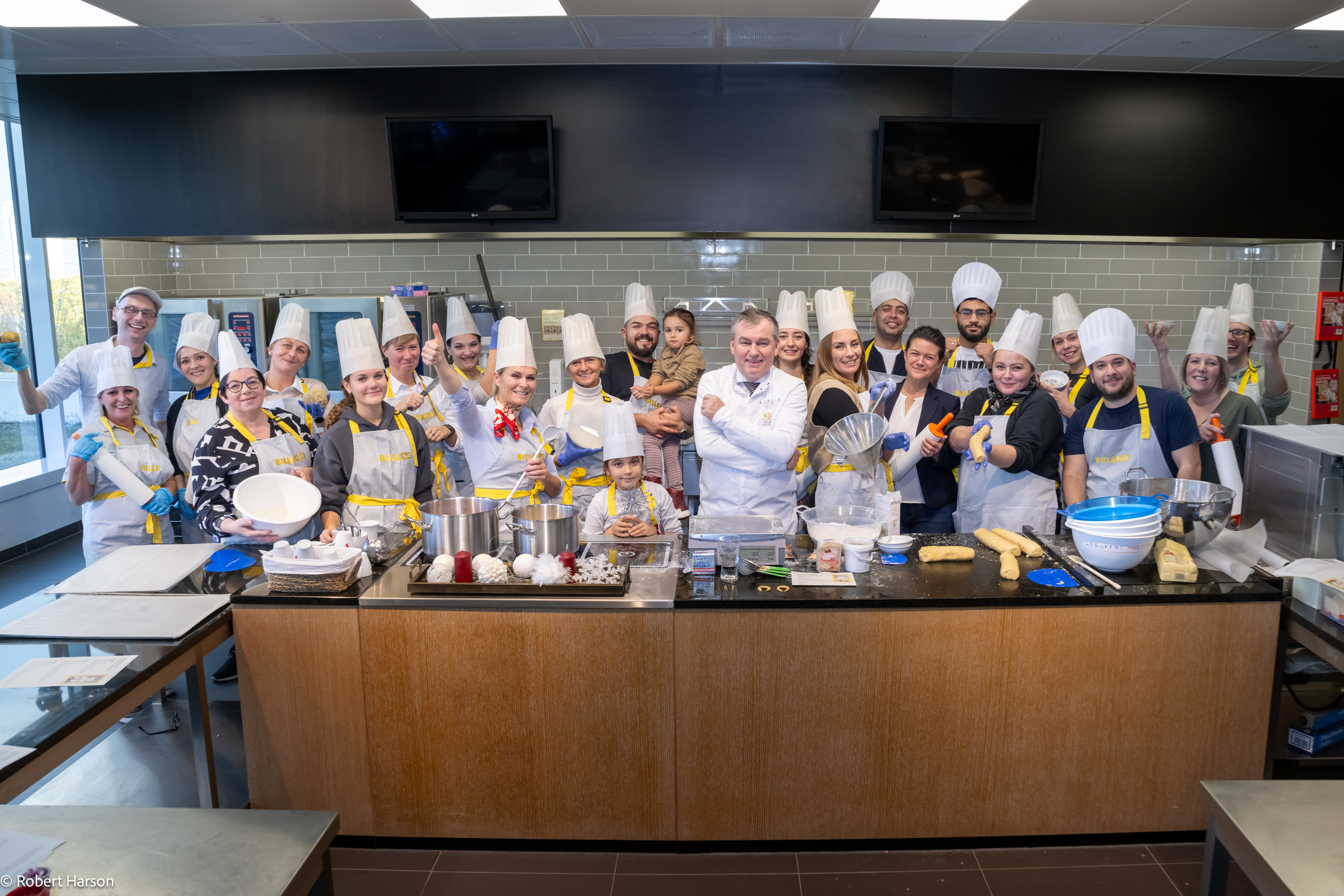 Weihnachtskekse für den guten Zweck – mnews – medianet.at